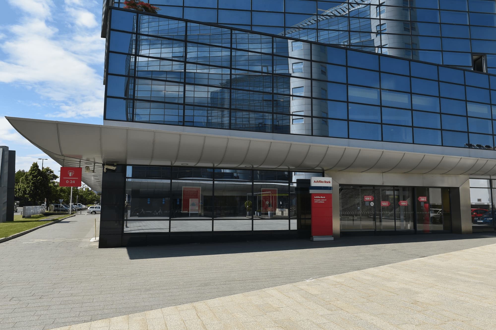 Addiko Bank Slovenia | MyQ